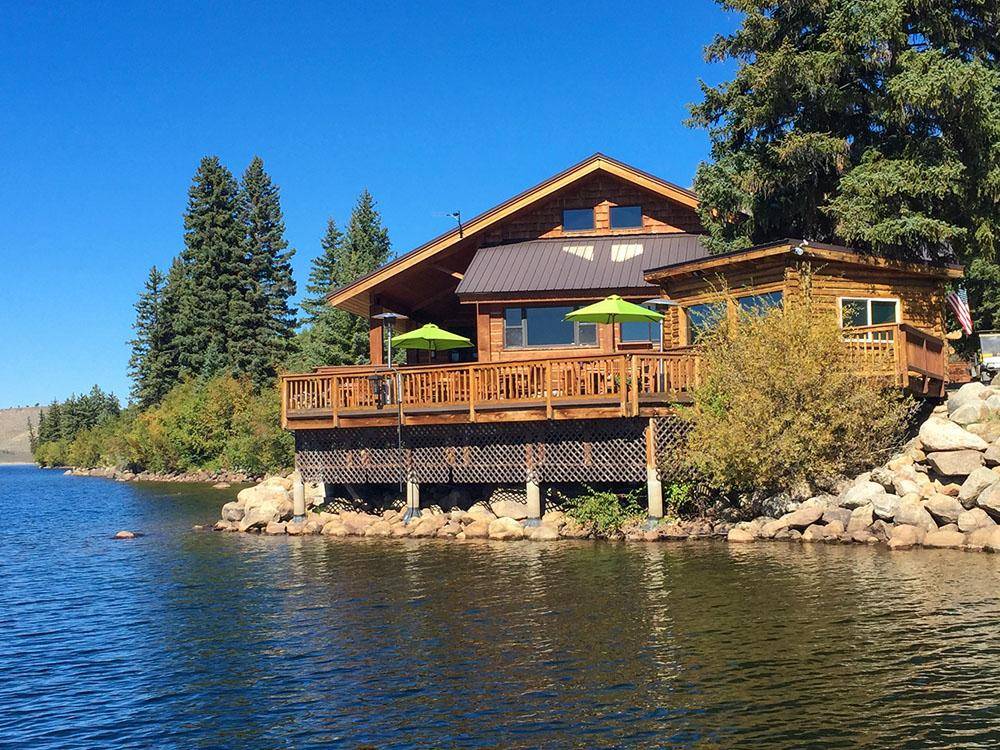 Gallery | Half Moon Lake Lodge