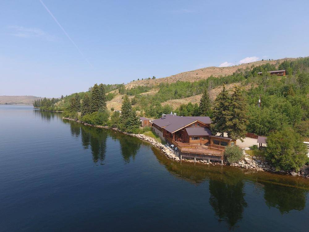 Gallery | Half Moon Lake Lodge